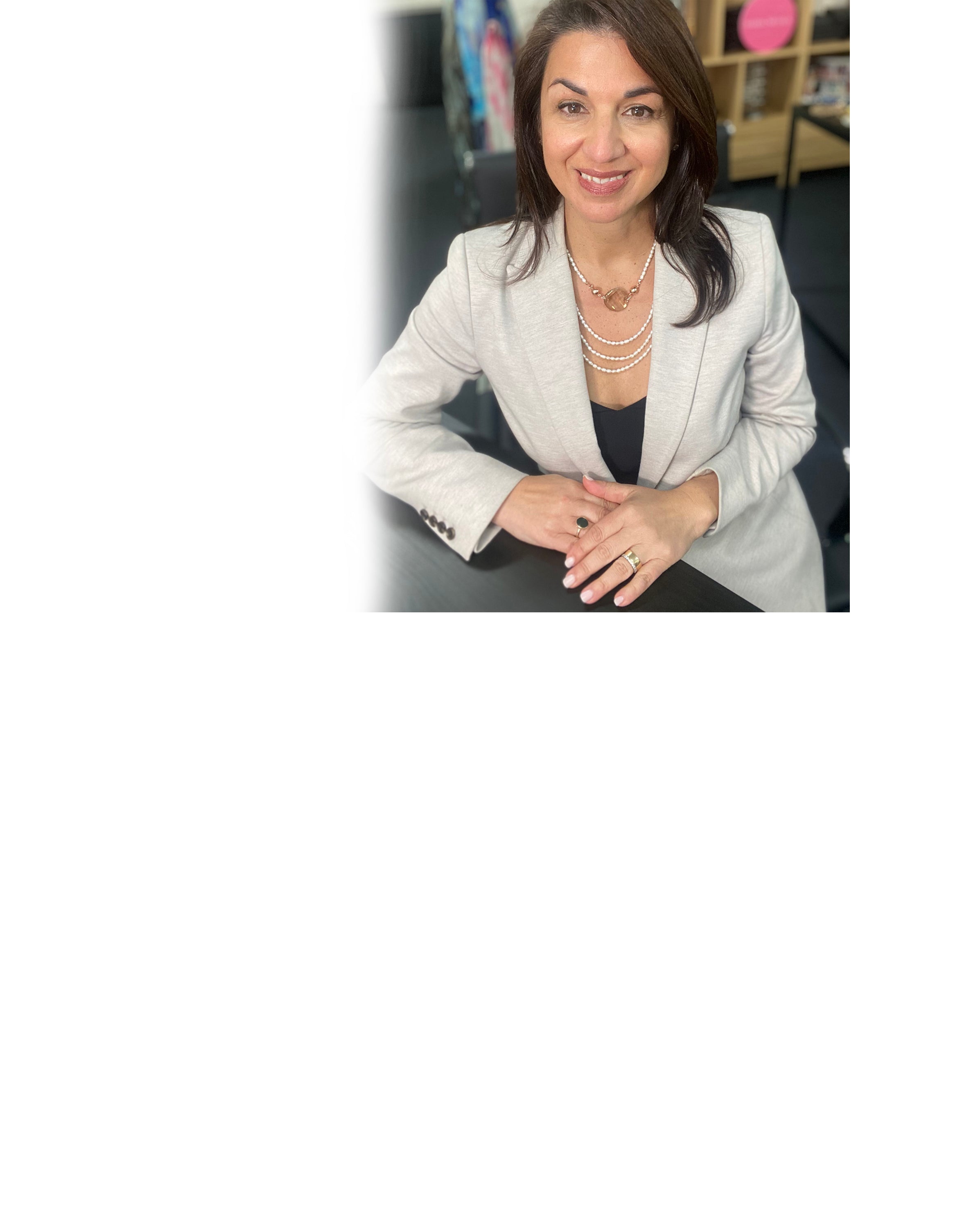 Maria Nicola | One Necklace. Ten Ways Wear It.